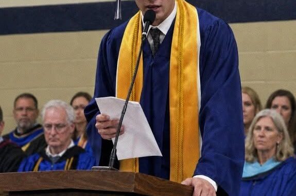 My Son Stopped His Valedictorian Speech Midway – Then Revealed the ...